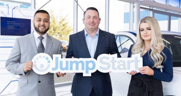 Lookers launches new employee trainee programme across UK and Ireland ...