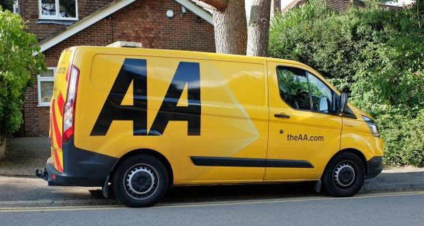 AA 'out of charge' call outs for EVs halve in two years | Motor Trader