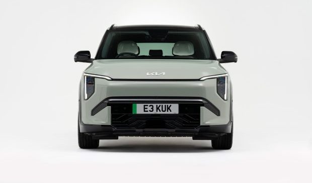 Kia introduces its most affordable EV yet, the Kia EV3 | Motor Trader