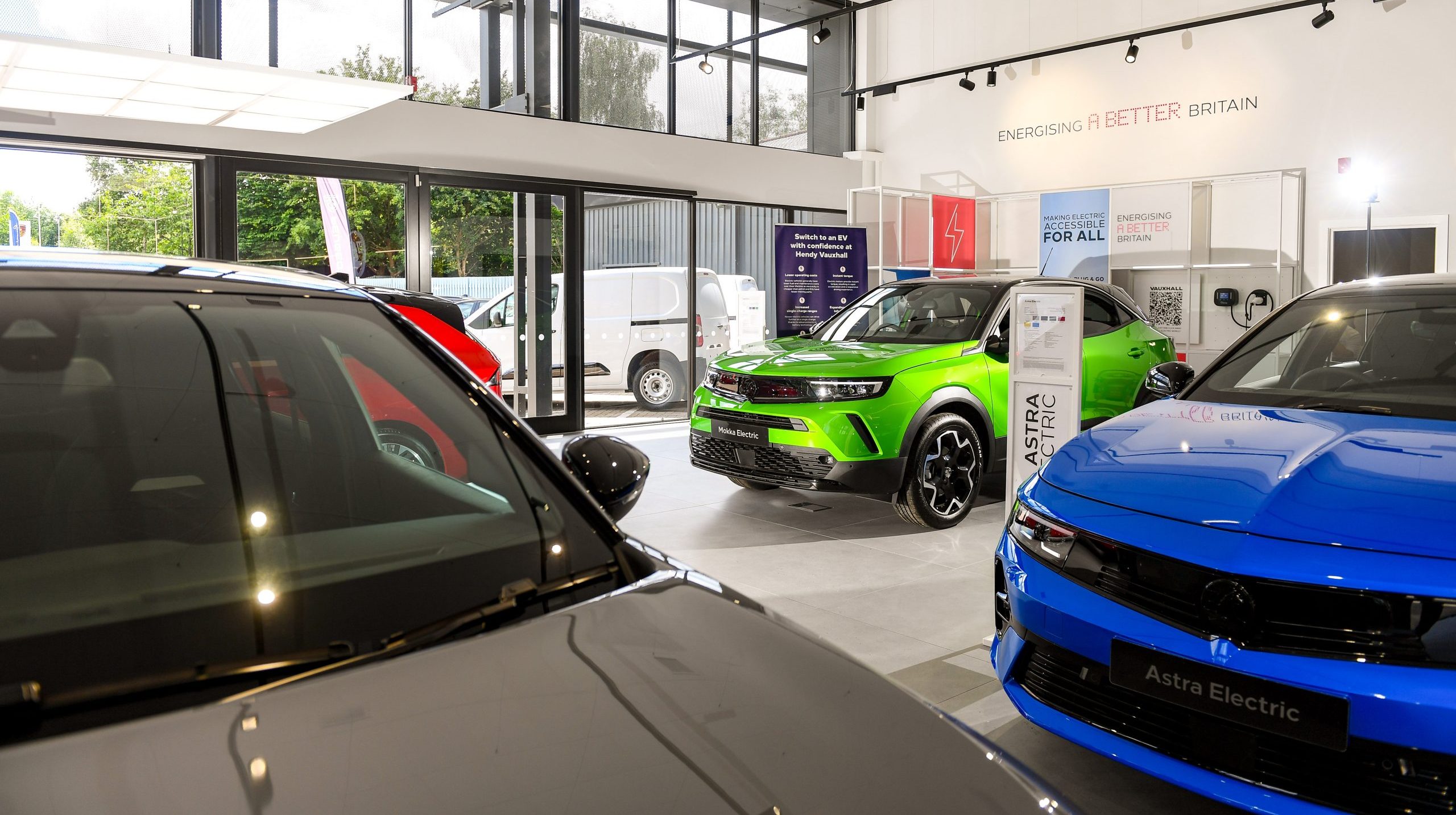 Hendy Group opens new multi-brand showroom | Motor Trader