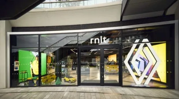Renault opens its first rnlt concept store in the UK, rnlt London ...