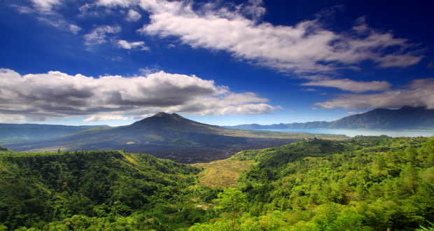 Travel update: Volcano disrupts Indonesia flights