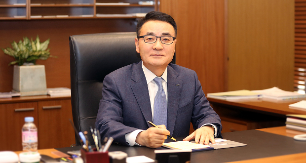 Lotte organises summit in effort to minimise external crises