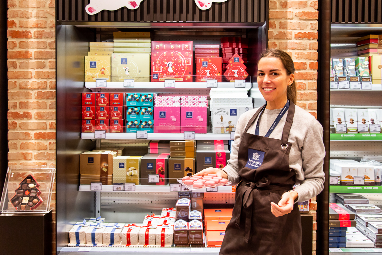 Leonidas gives the classic Manon a ruby twist