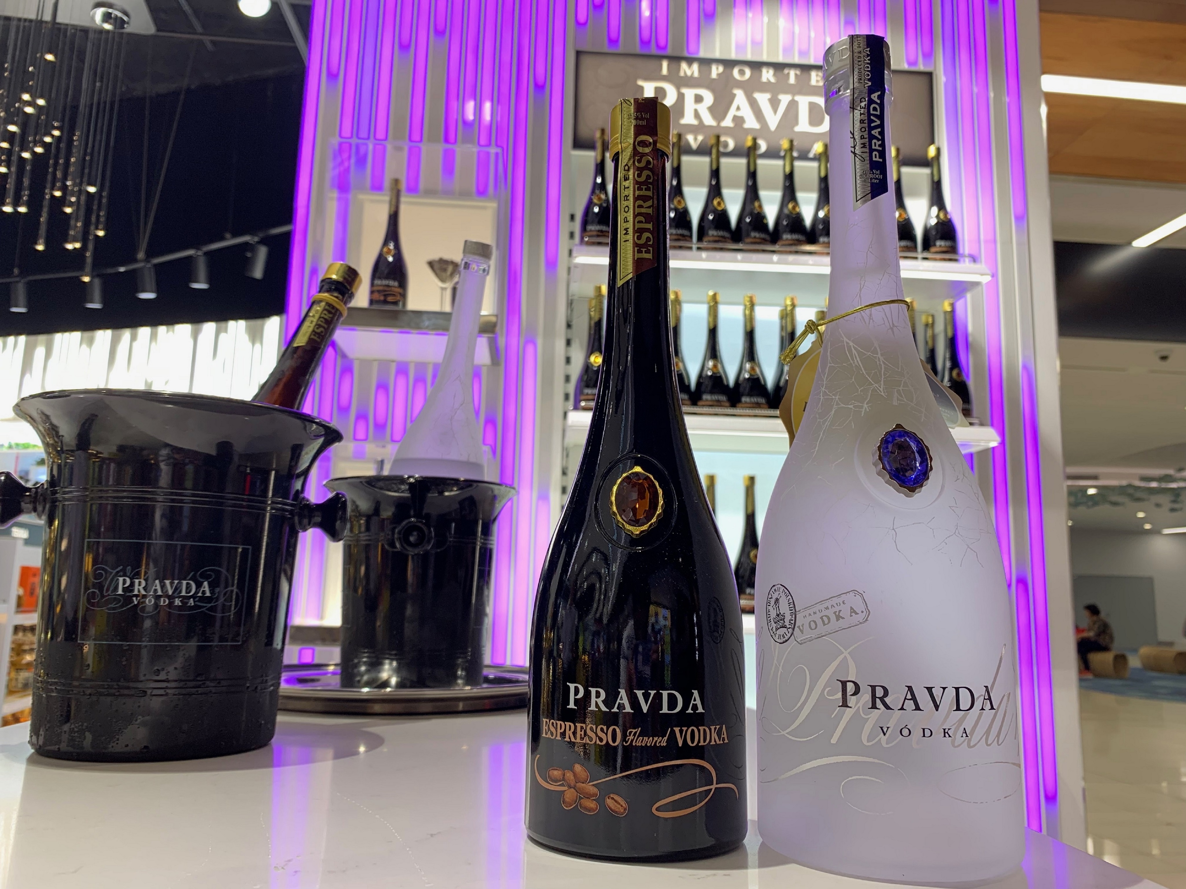 Pravda Vodka announces first travel retail activation with The Loop