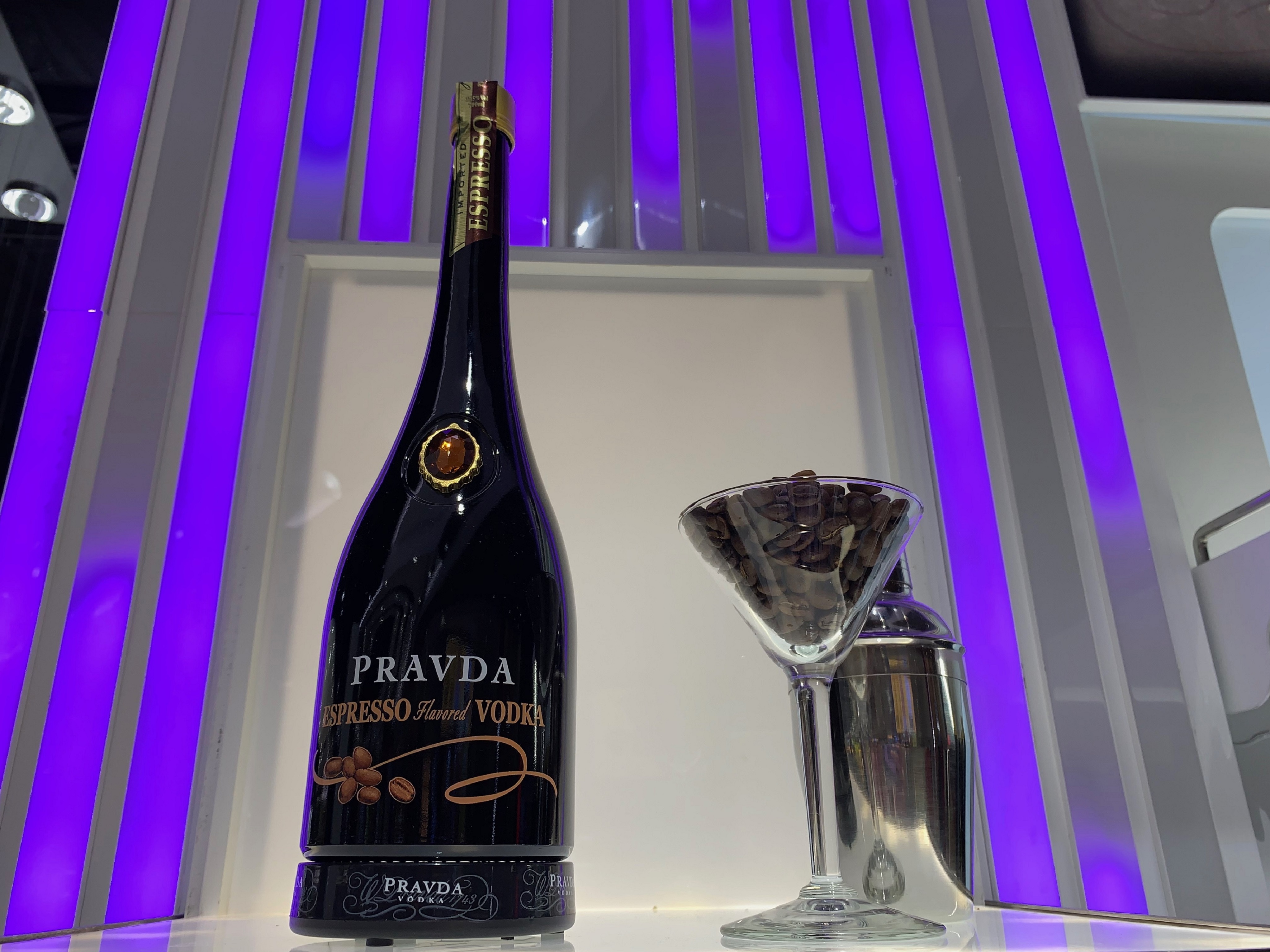 Pravda Vodka announces first travel retail activation with The Loop