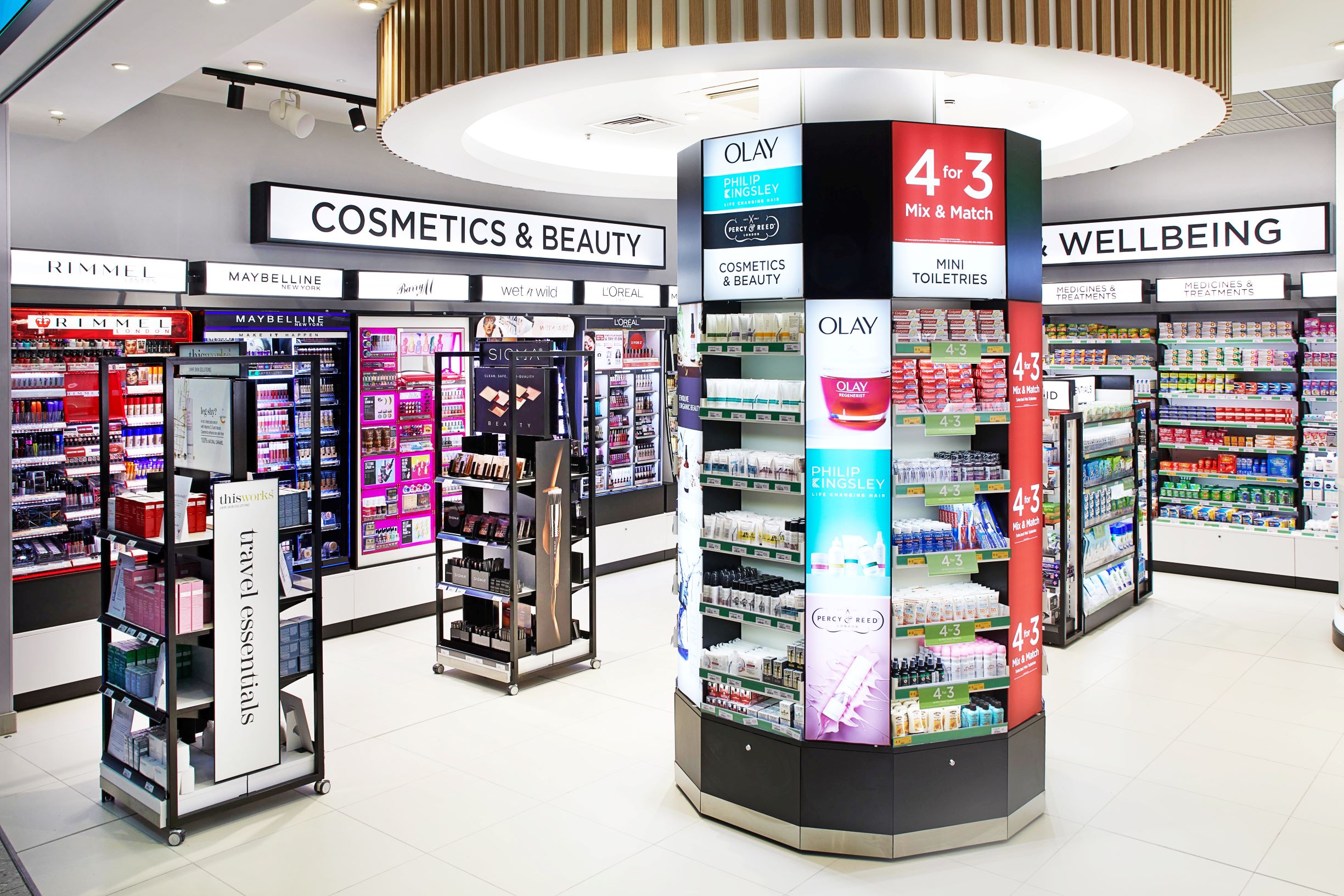 WHSmith unveils new world-class flagship store at London Heathrow
