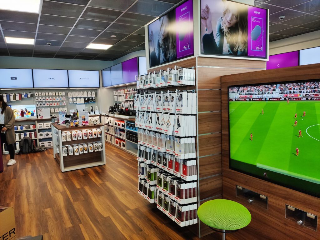 Schäfer Airport Retail opens Move stores at Stuttgart and Nürnberg airports