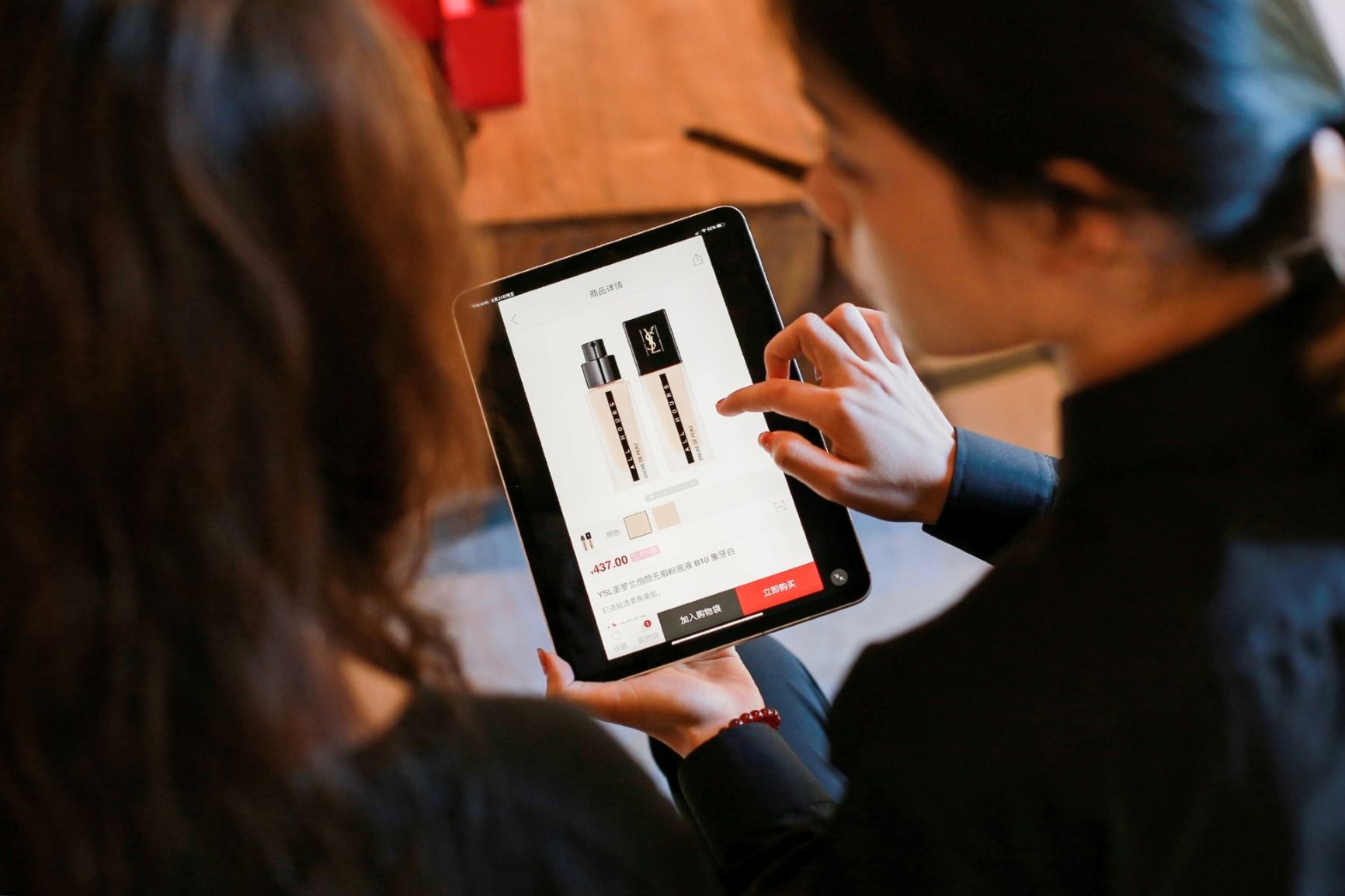 YSL and CDFG bring the spirit of love to Hainan