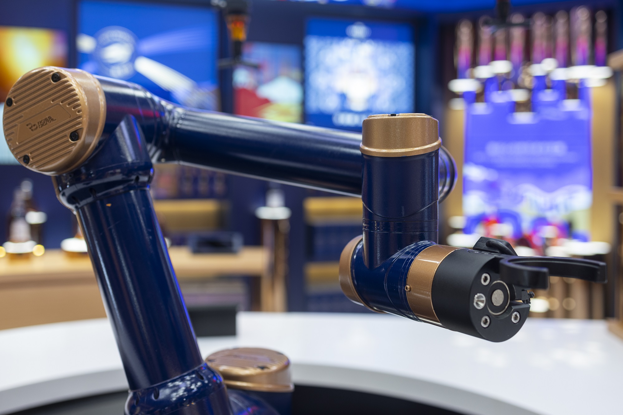 Pernod Ricard unveils its largest GTR Martell boutique with Dufry-Alibaba in Hainan