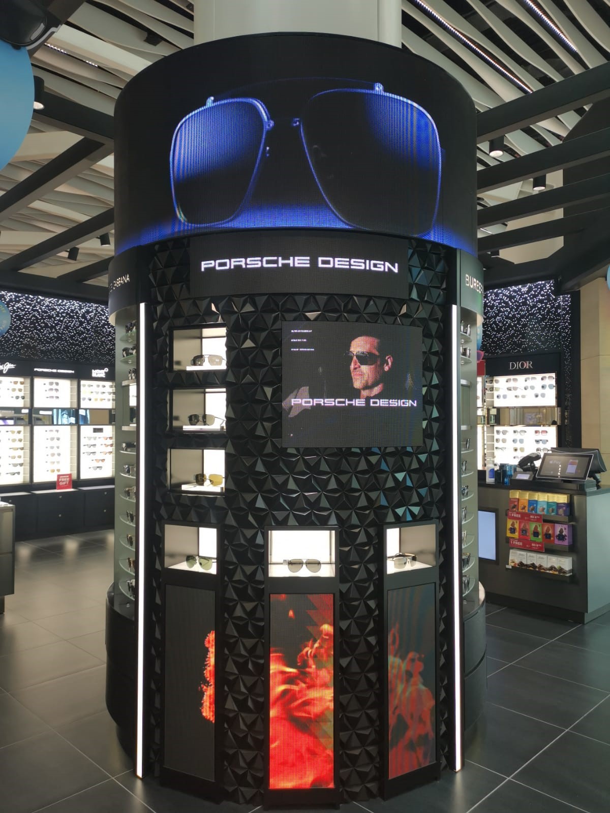 Porsche Design features Hexagon Range in Bahrain