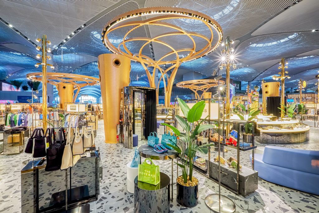 ATU Duty Free holds Luxury Square passenger event