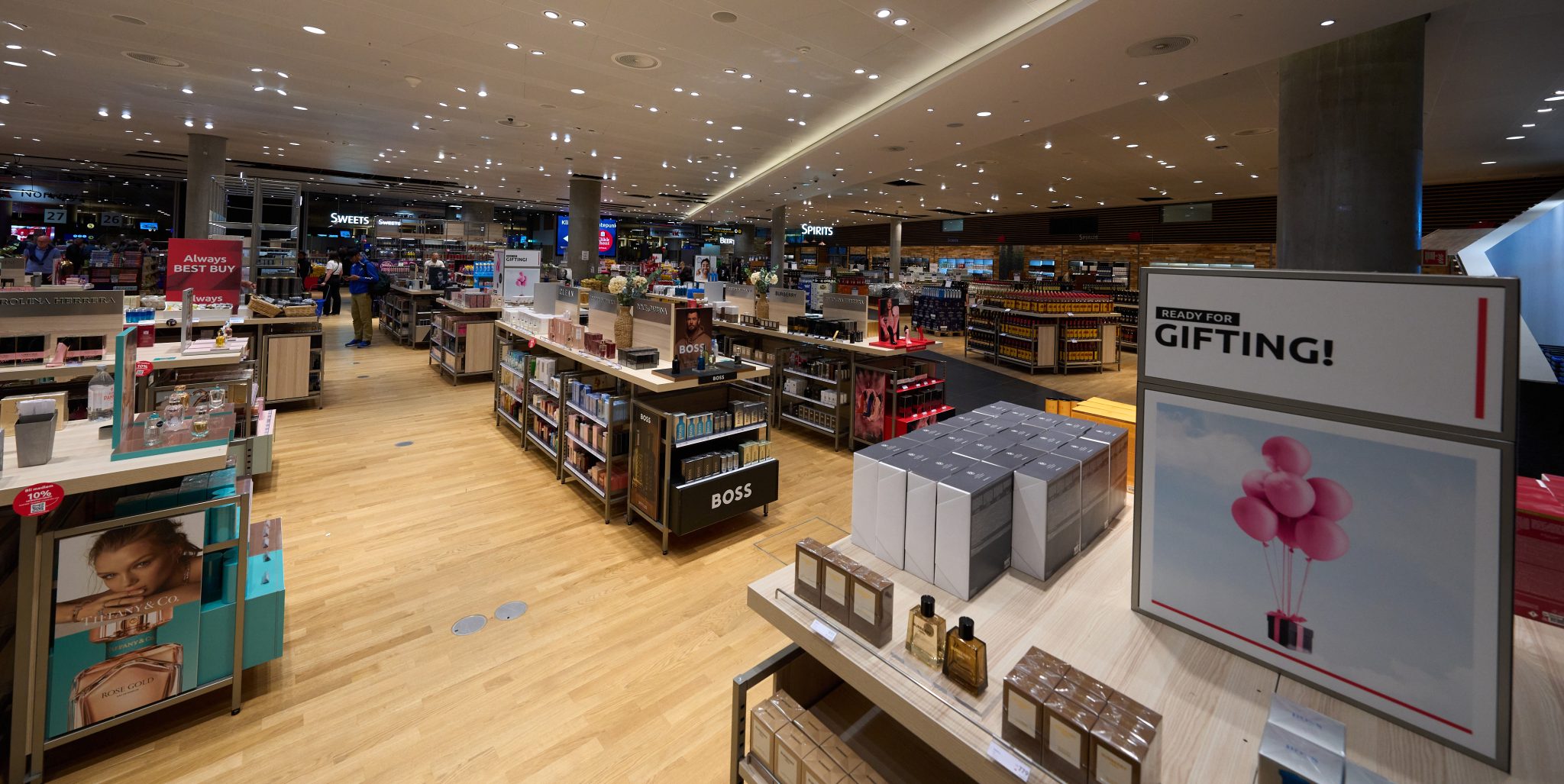 Oslo Airport shops officially reopen after extensive modernisation