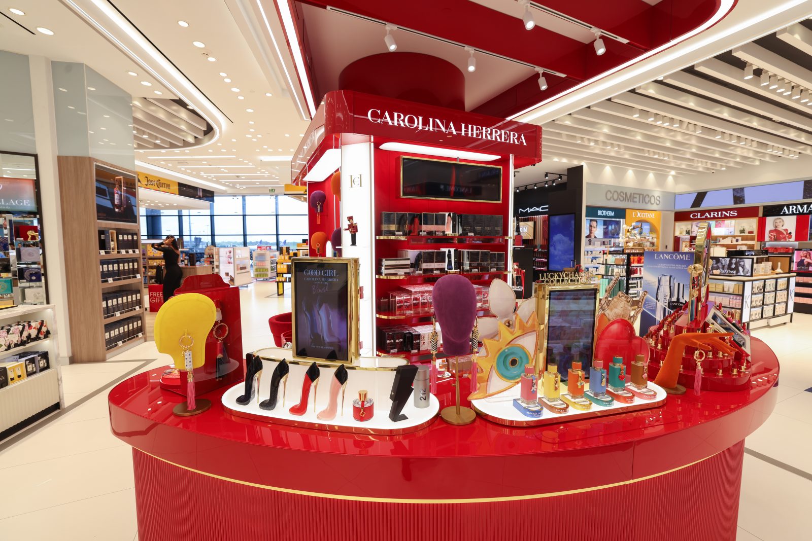 Puig celebrates Herrera Beauty and new counters with Motta Internacional
