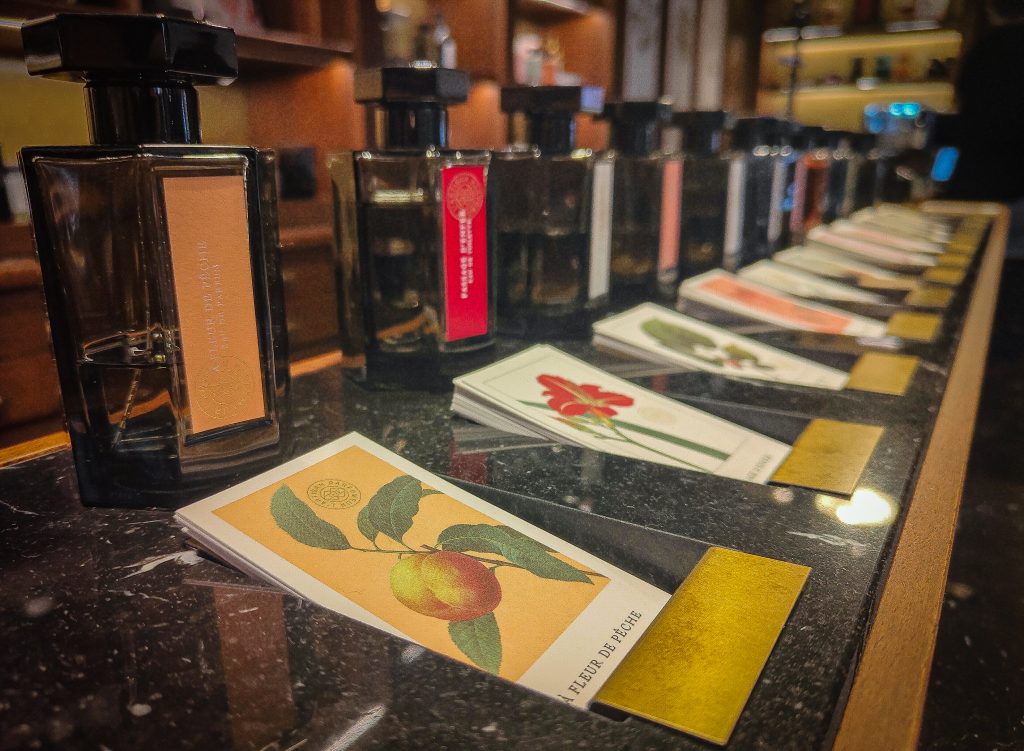 Puig features L’Artisan Parfumeur pop-up at Paris Charles de Gaulle