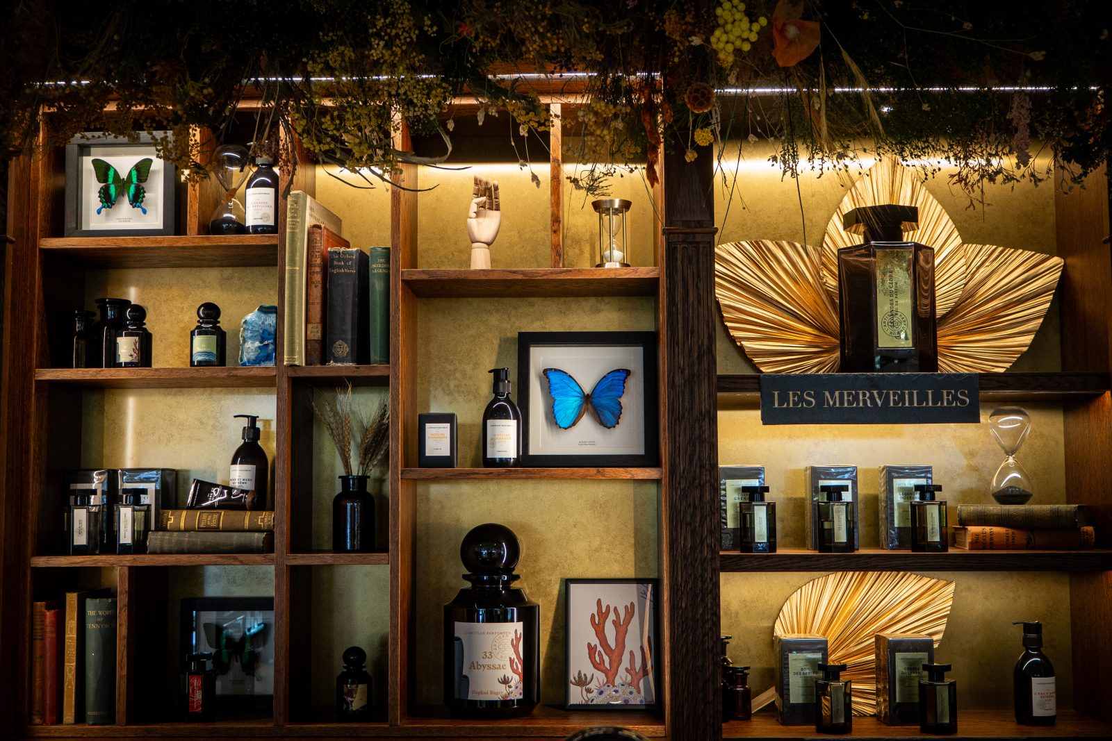 Puig features L’Artisan Parfumeur pop-up at Paris Charles de Gaulle