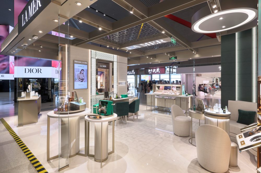 Dufry and Estée Lauder reveal La Mer boutique at Shanghai Hongqiao Airport