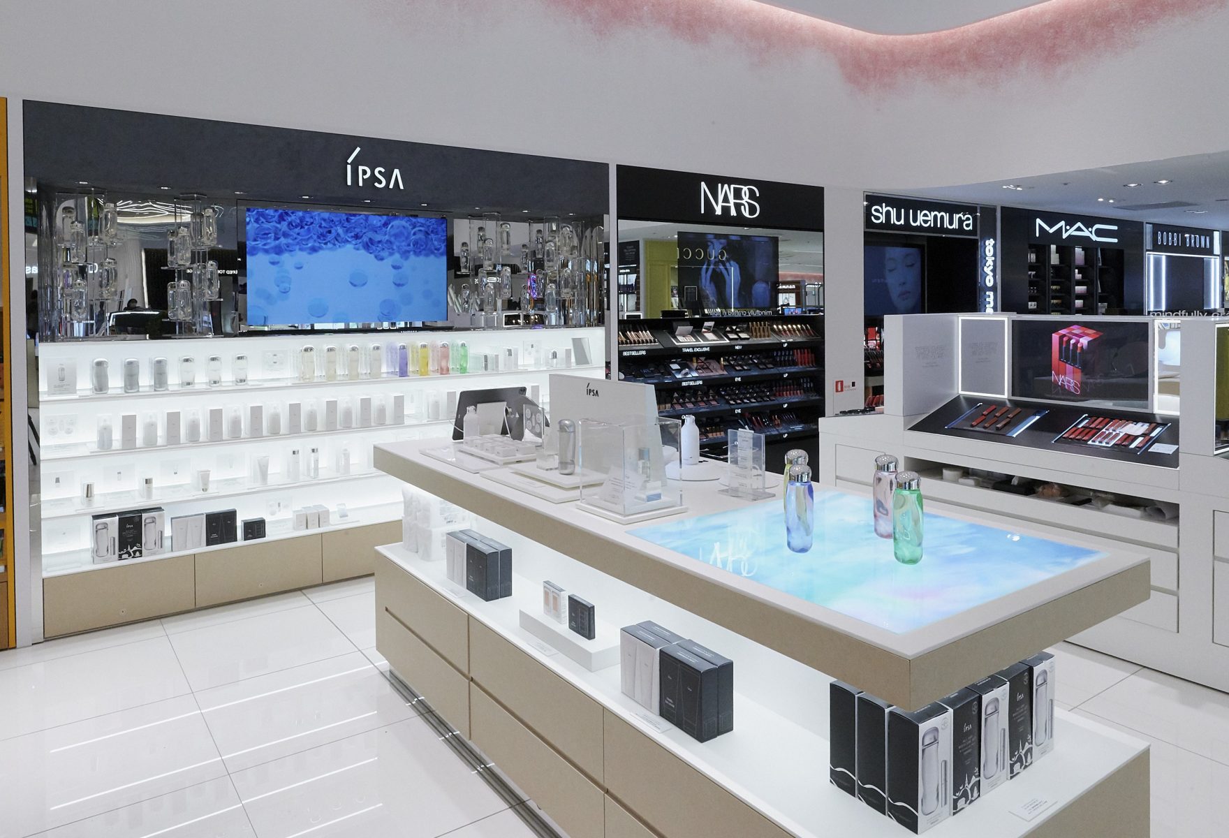 Shiseido unveils widest local beauty offer in Japan TR at Kansai Airport