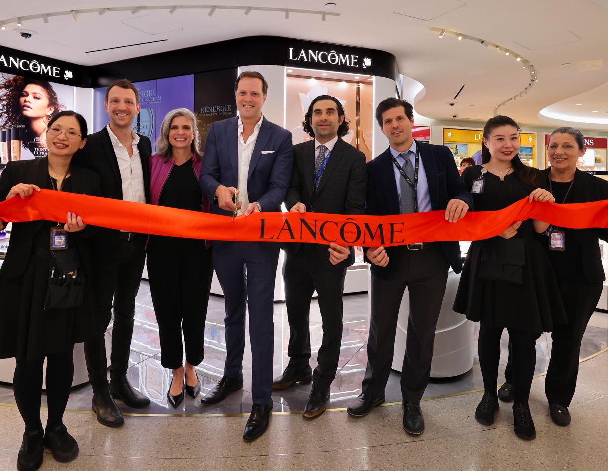 Lâncome debuts immersive Rose Agora concept in Americas travel retail
