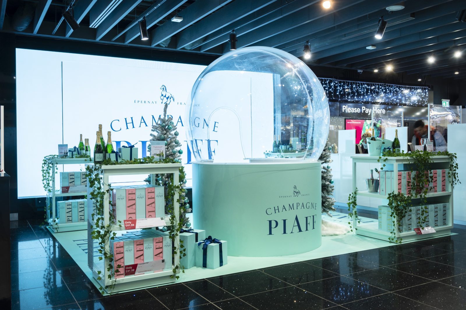 Champagne Piaff snow globe enchants travellers at Heathrow T5