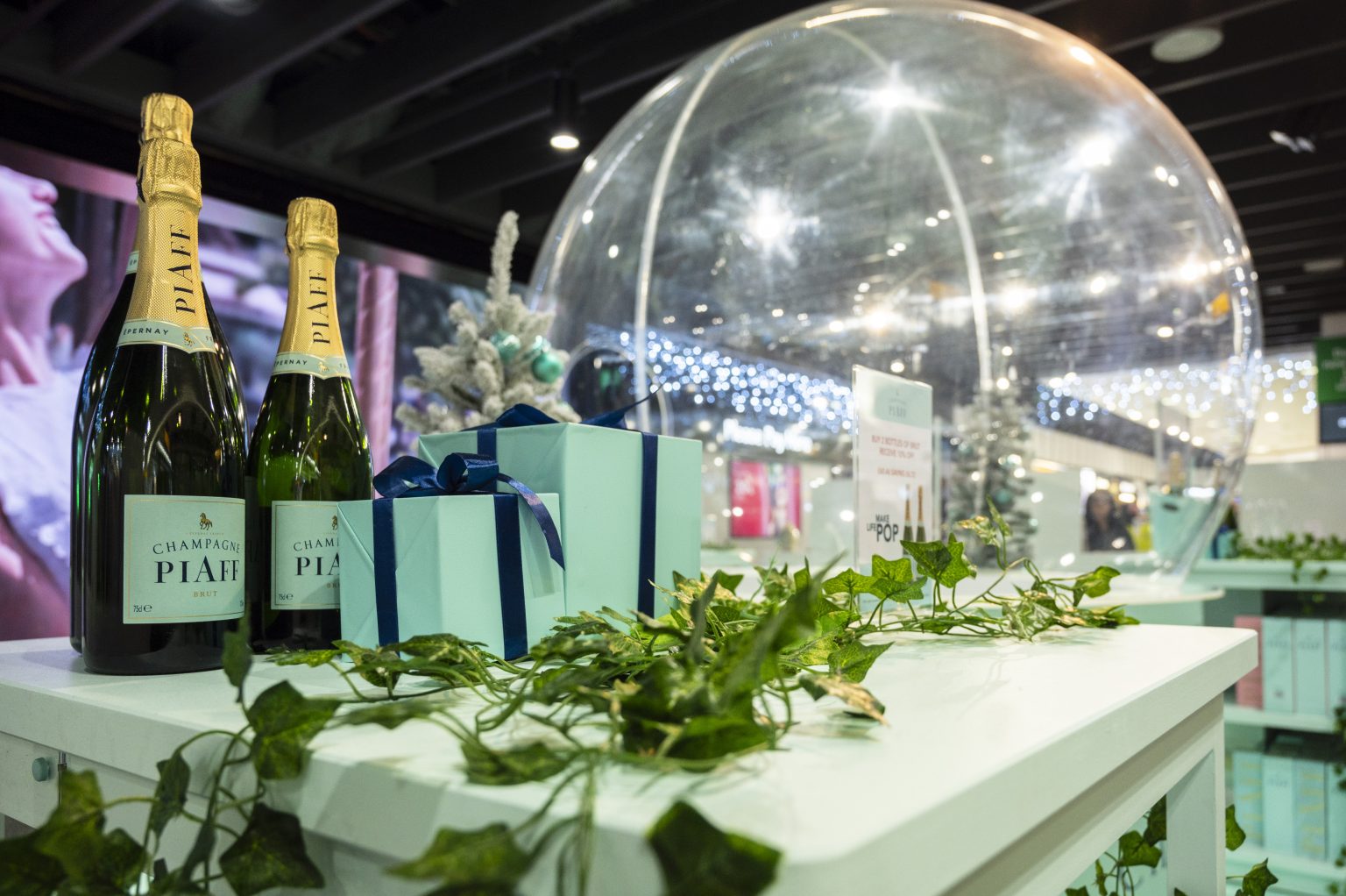 Champagne Piaff snow globe enchants travellers at Heathrow T5