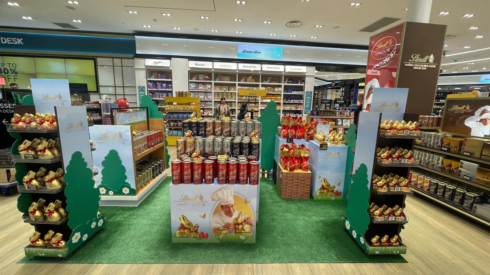 Lindt & Sprüngli GTR features Easter Garden promotions