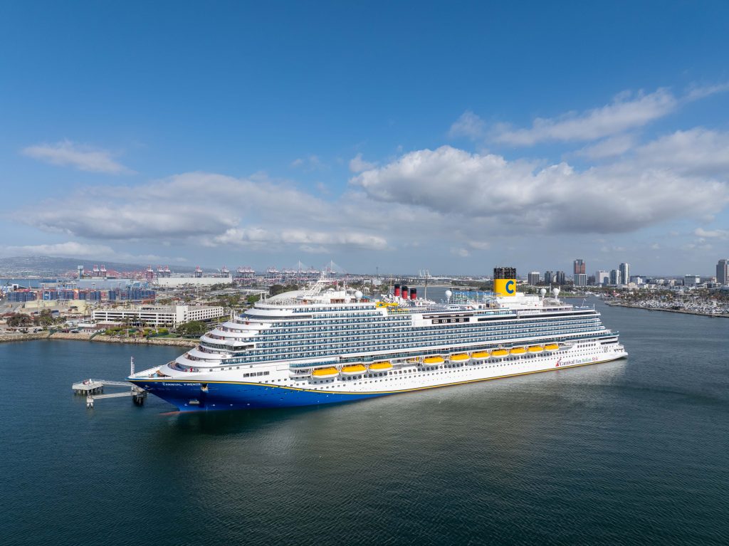 Starboard presents Fun Italian Style concept on Carnival Firenze