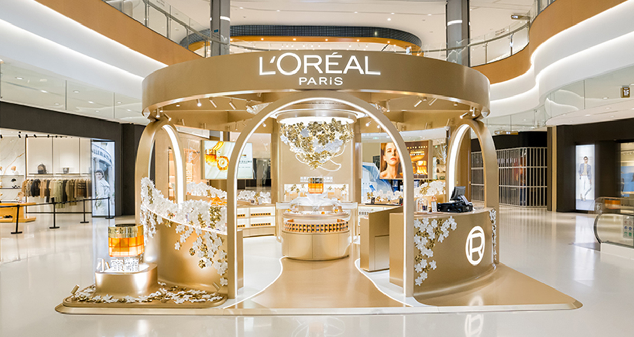 L’Oréal launches Age Perfect Nectar Royal Cream with Lagardère pop-up