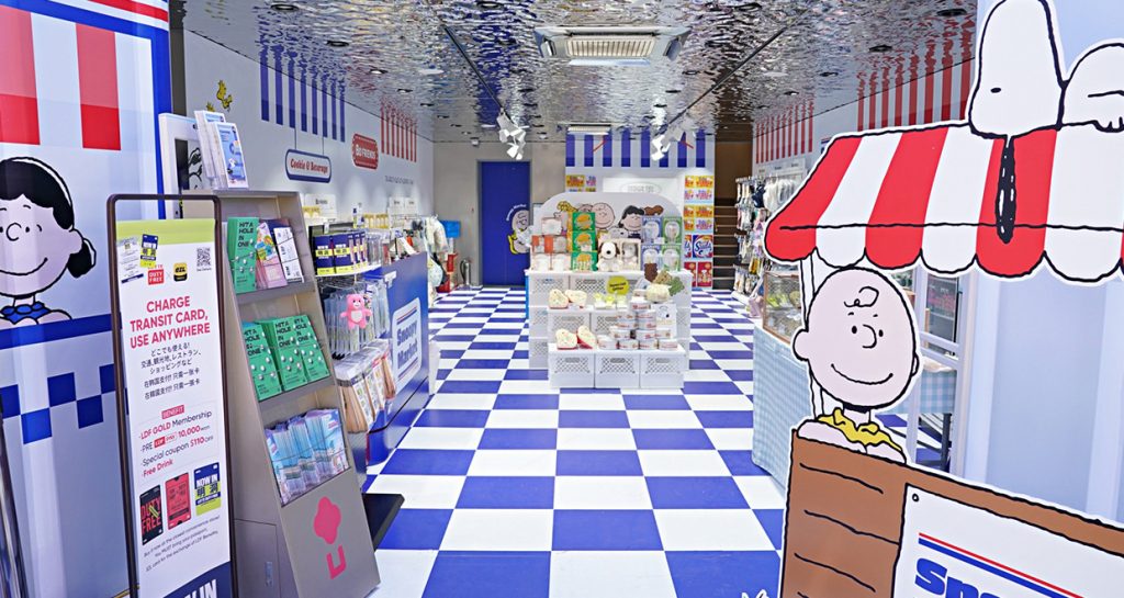 Lotte unveils Snoopy pop-up at Myeong-dong downtown store