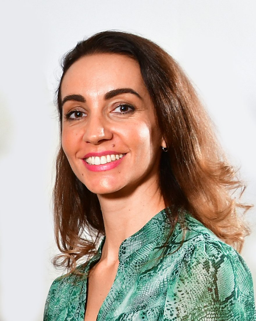 Elizabeth Arden partners with Cristina Rodríguez to create new beauty ...