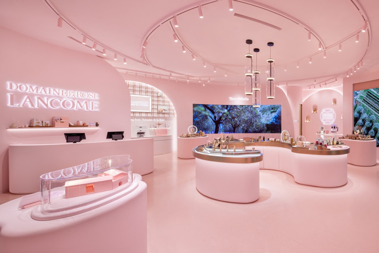 World's largest Lancôme flagship store opens in Hainan