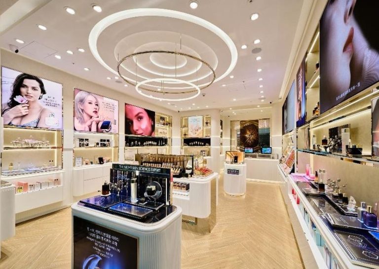 Estée Lauder opens new store at Incheon Airport Terminal 2