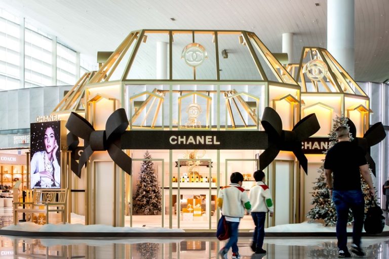 Shilla Duty Free opens largest Chanel Summer Club in Asia