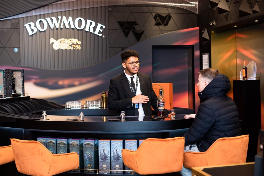 Bowmore launches first ever travel retail boutique at Heathrow