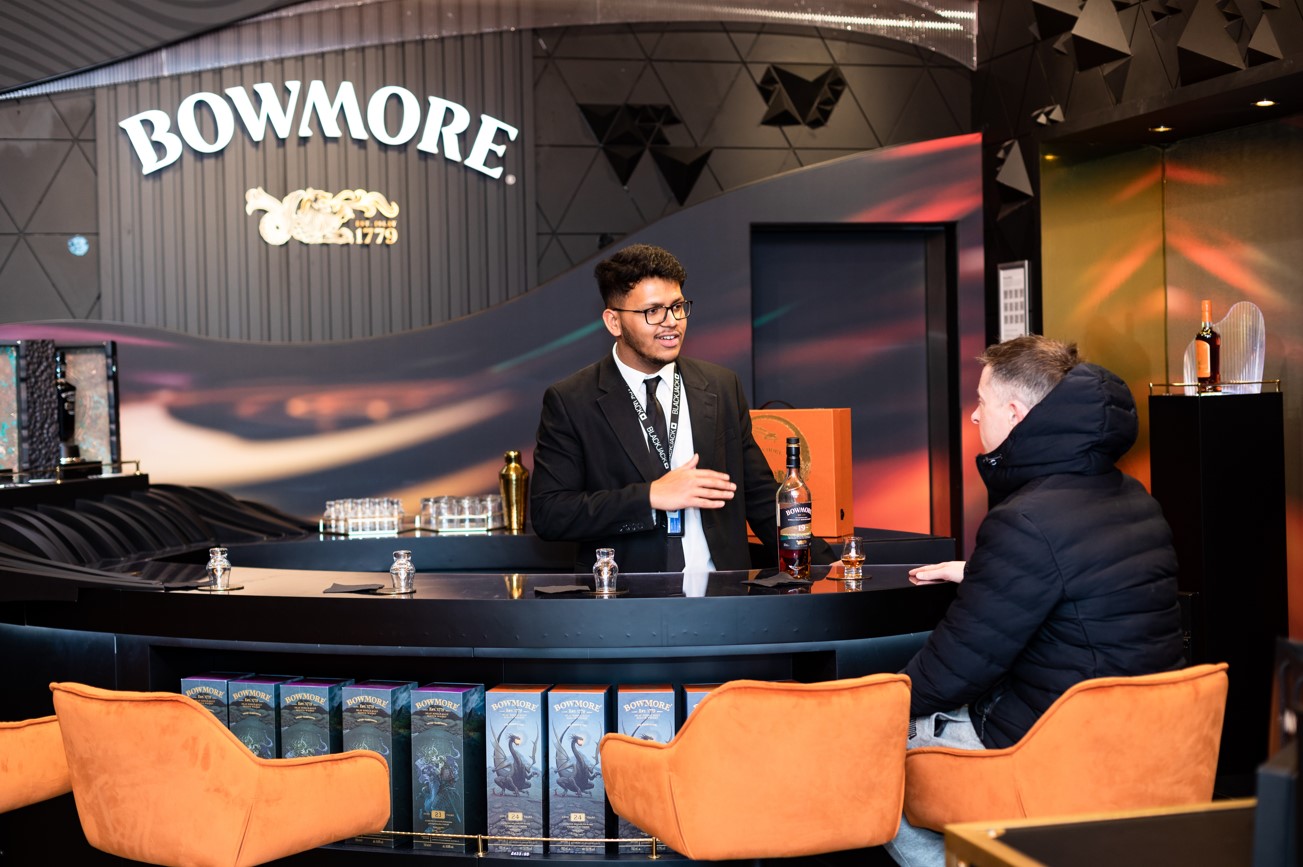 Bowmore launches first ever travel retail boutique at Heathrow
