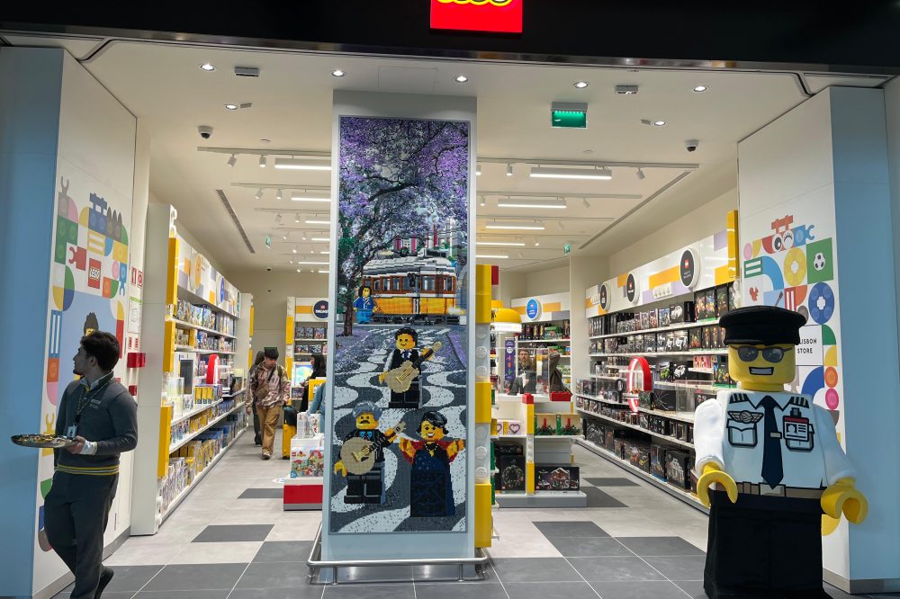 Marshall Retail Group opens first airport Lego store in USA