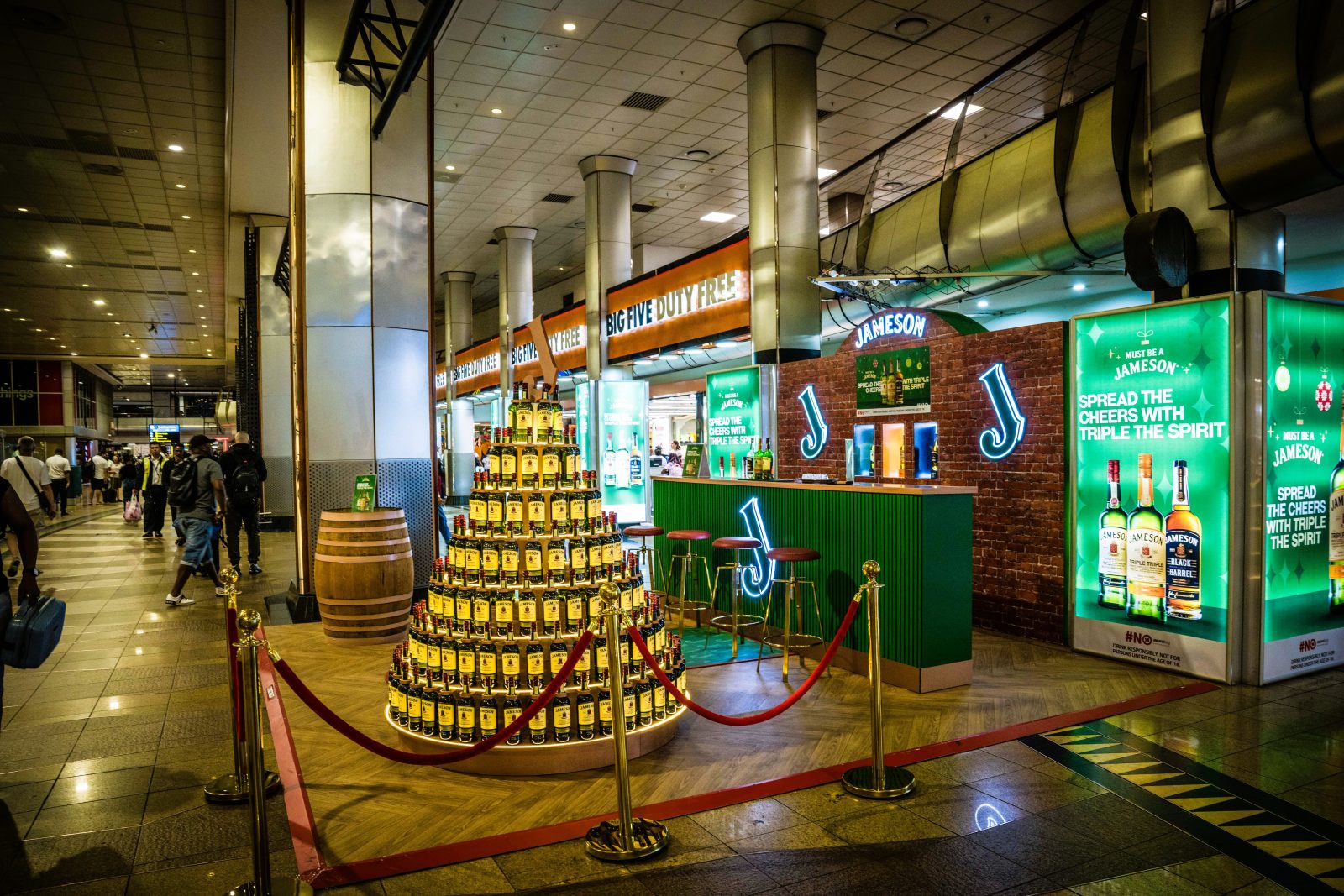Jameson and Big Five spread festive cheer with Johannesburg Airport pop-up