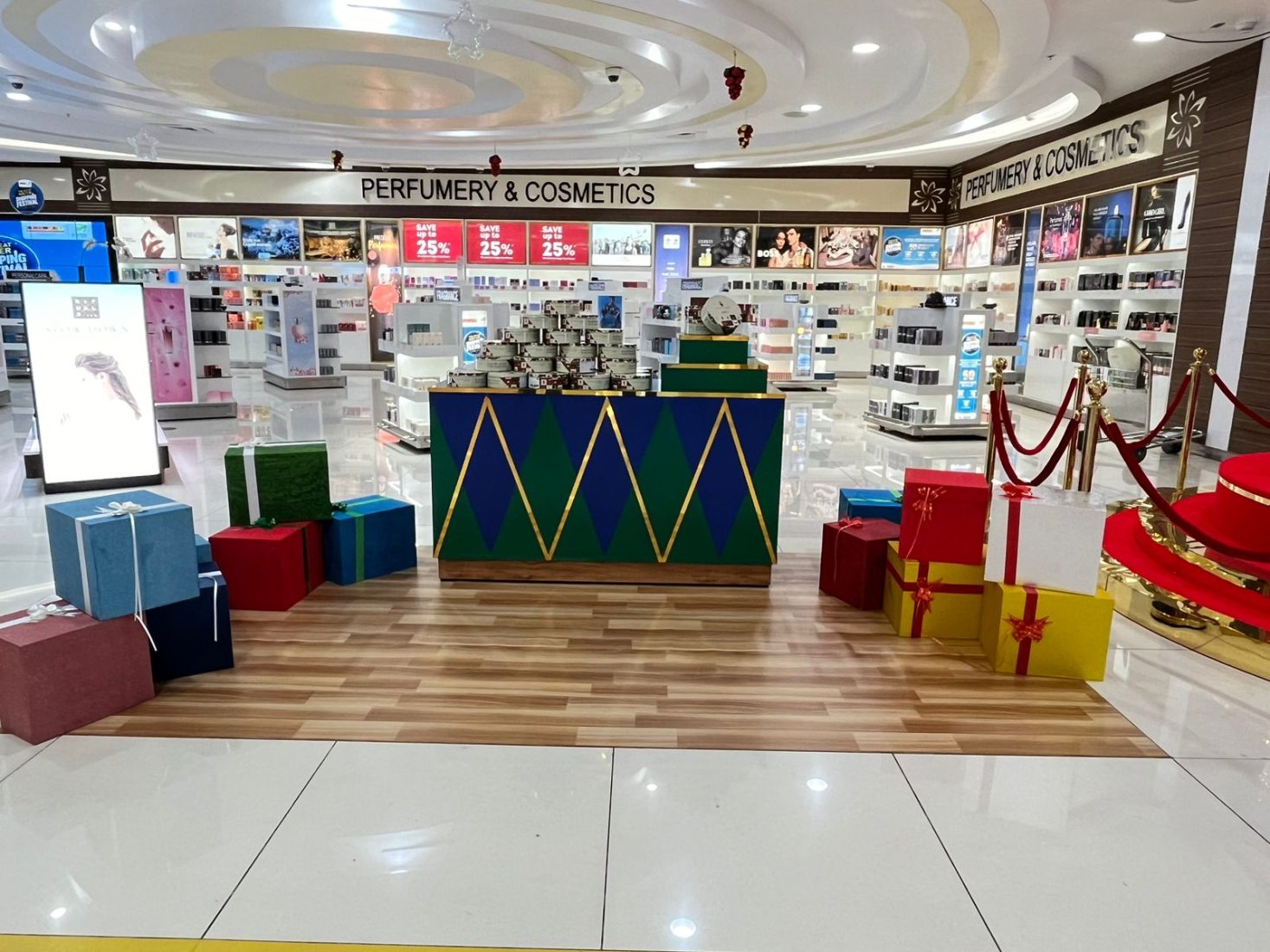 Kreol Travel Retail unveils Marriott’s Christmas cake at Cochin Duty Free