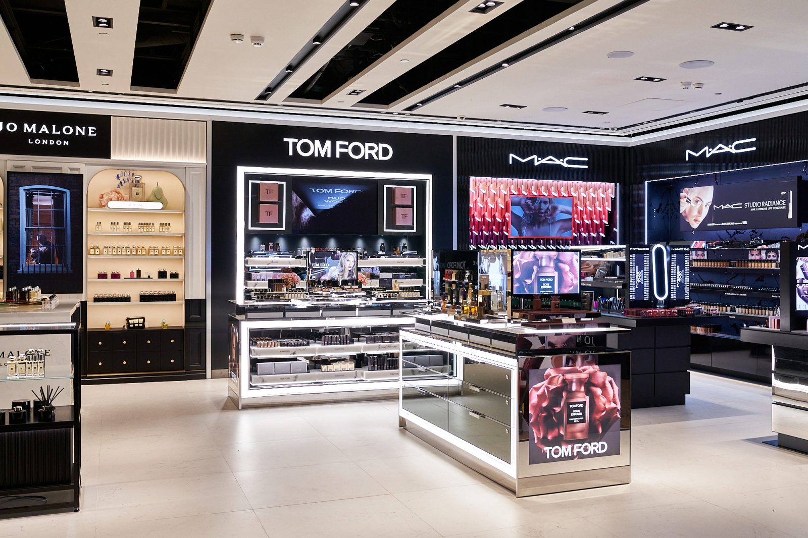 Estée Lauder opens Brussels Airport free-standing store