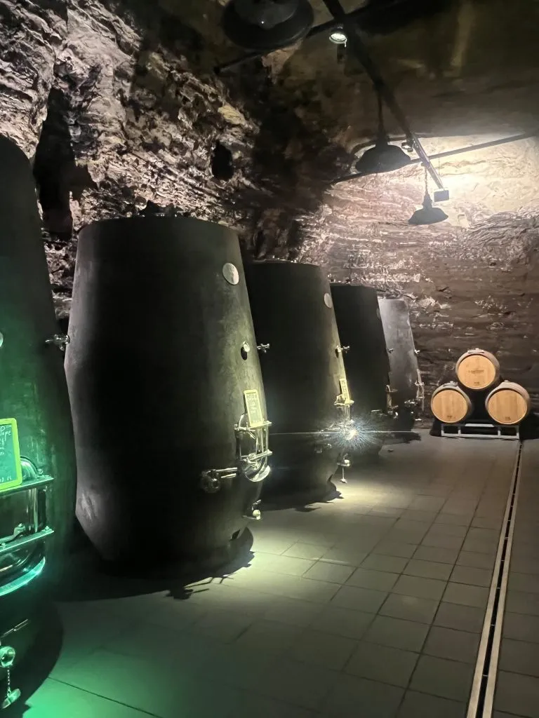 AdVini showcases L'Oratoire des Papes wines and travel retail range