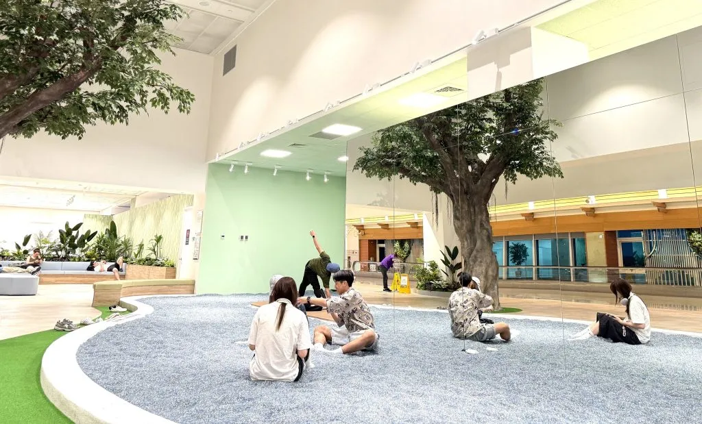 EverRich and Taiwan Taoyuan Airport complete T2 cultural gateway