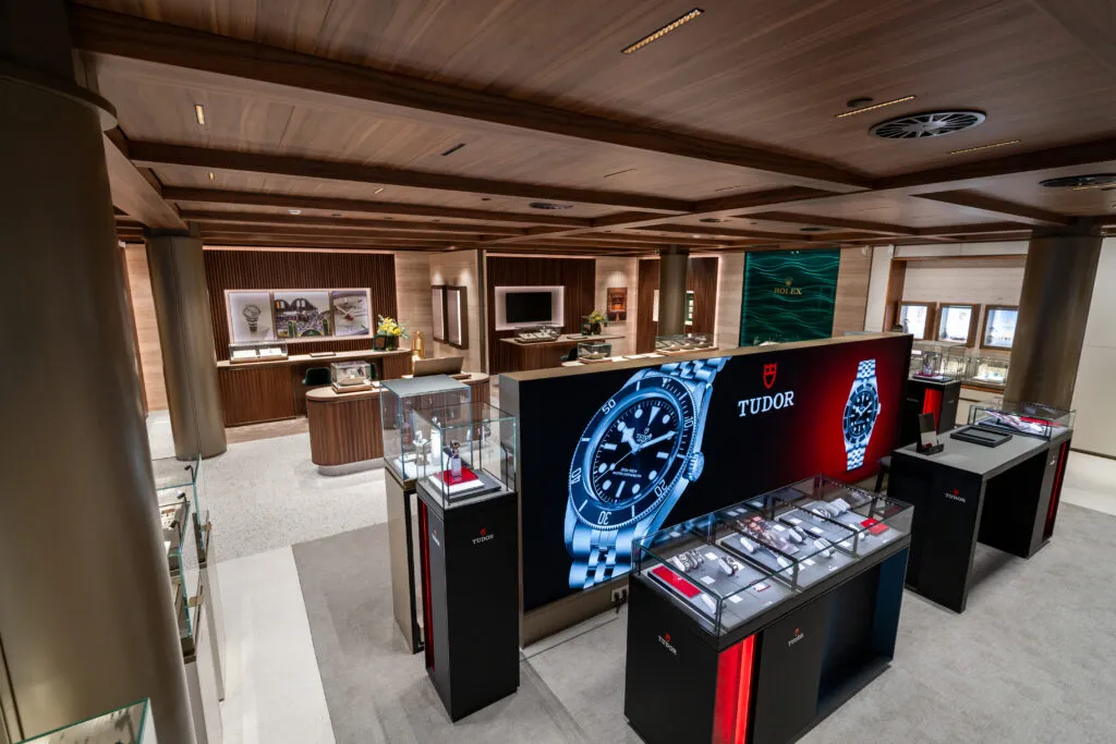 Gassan opens multi-brand boutique at Amsterdam Schiphol