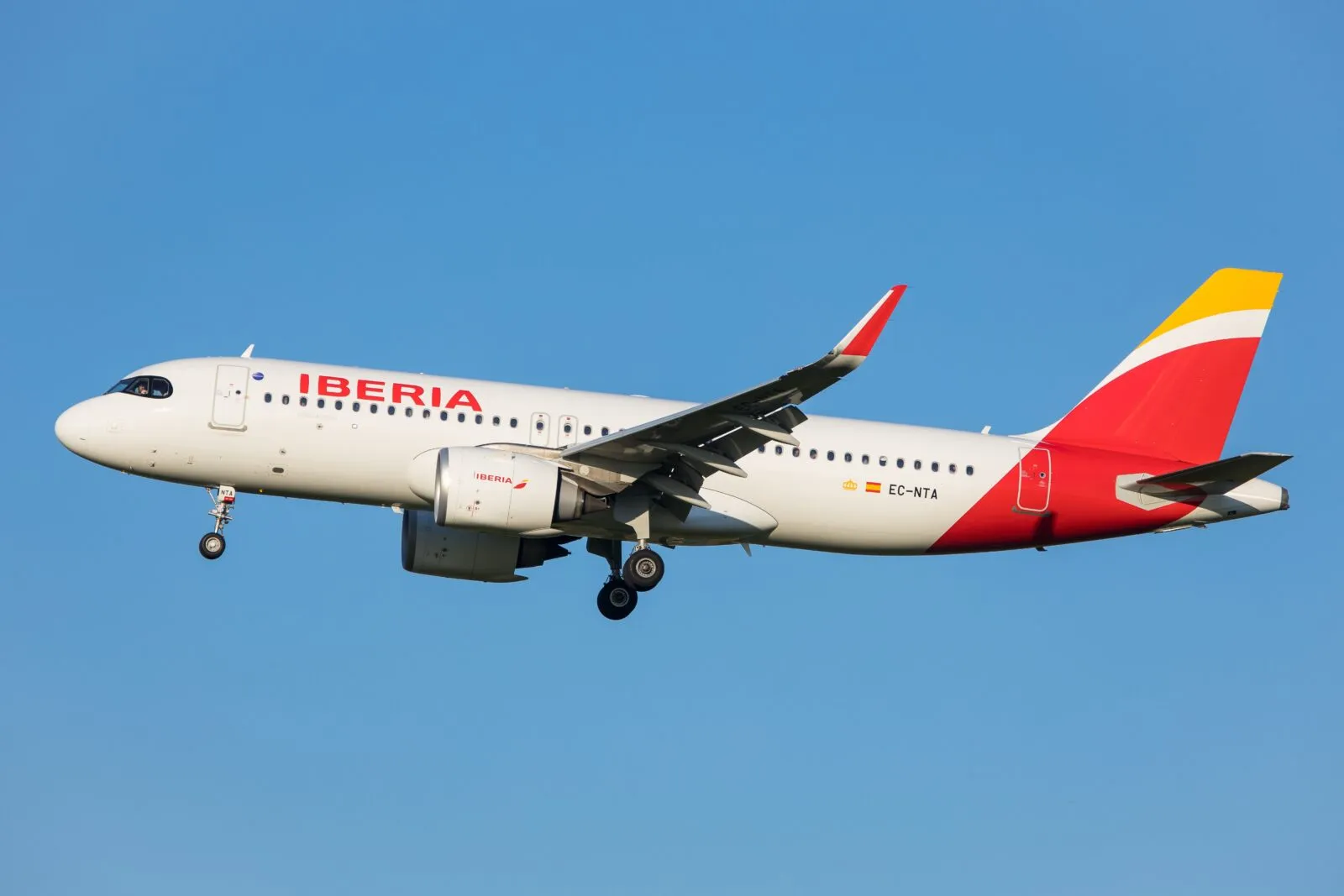 Iberia launches new onboard shop on long-haul flights