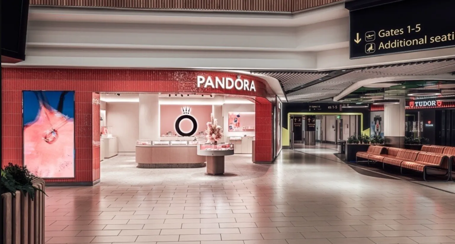 Pandora opens first London airport store in Gatwick South Terminal
