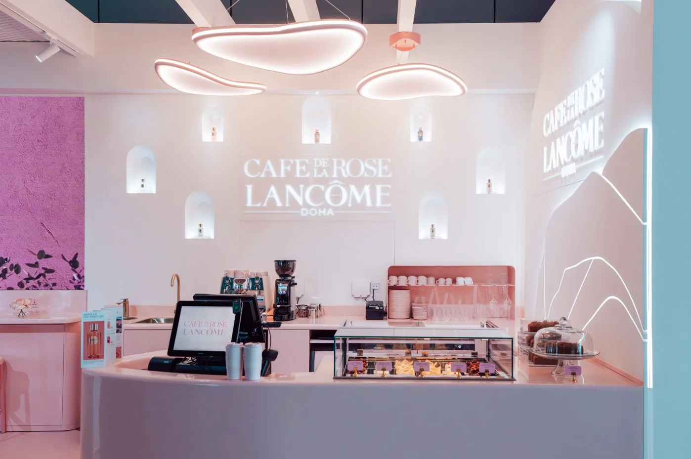 Lancôme Café de la Rose blossoms with Qatar Duty Free in Doha