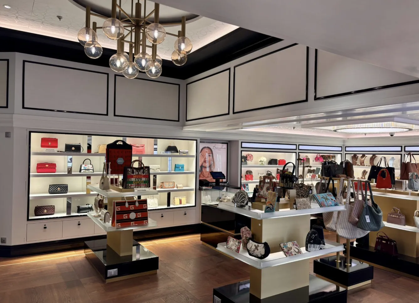 Diamonds International launches new locations onboard Seven Seas Splendor